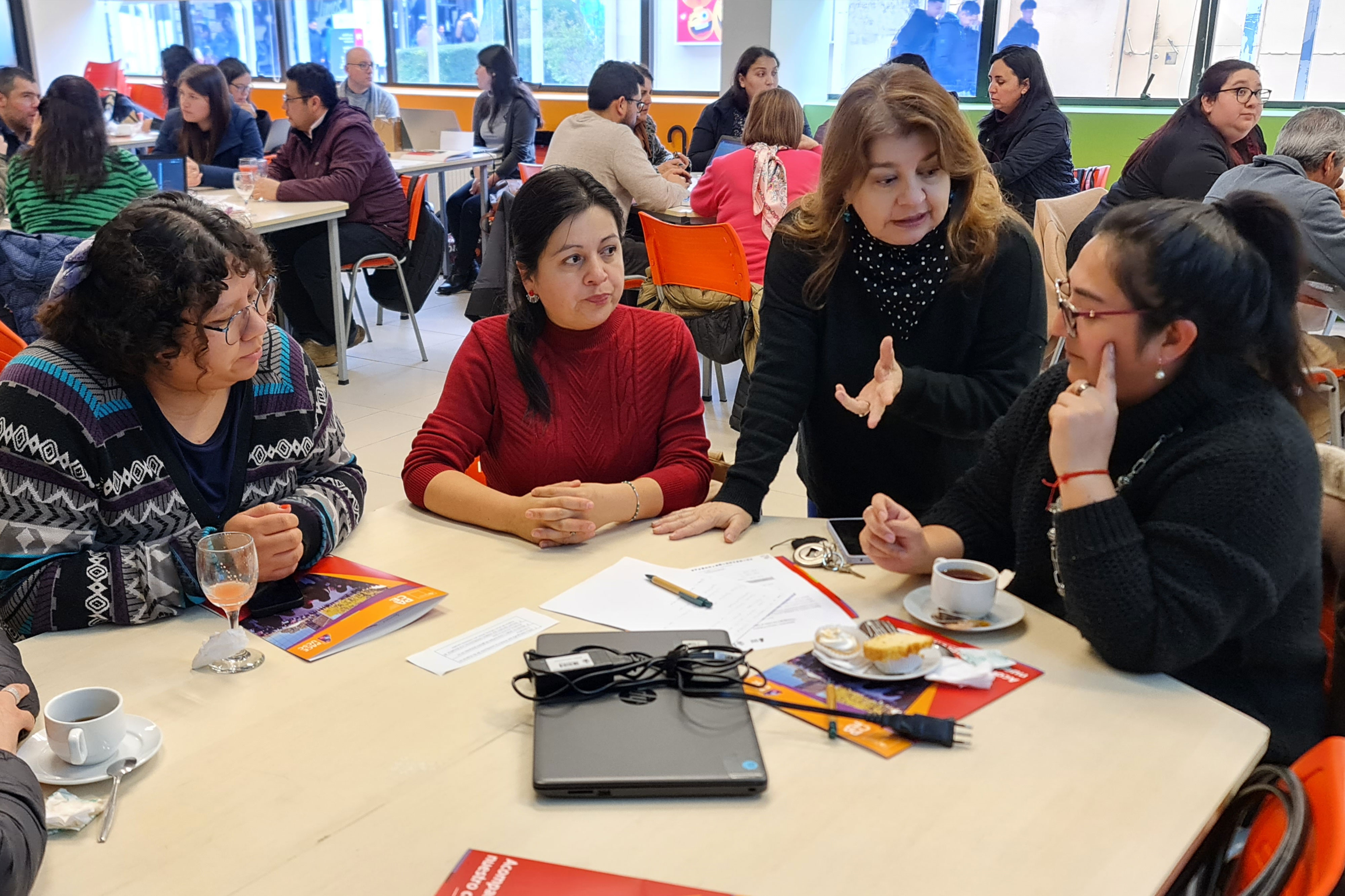 Seminario abordó desafíos de pedagogía sensible al género - UCSC